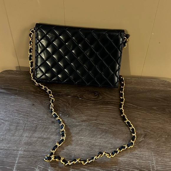 CALEGO | Bags | Calego Made In Canada Black Gold Chain | Poshmark